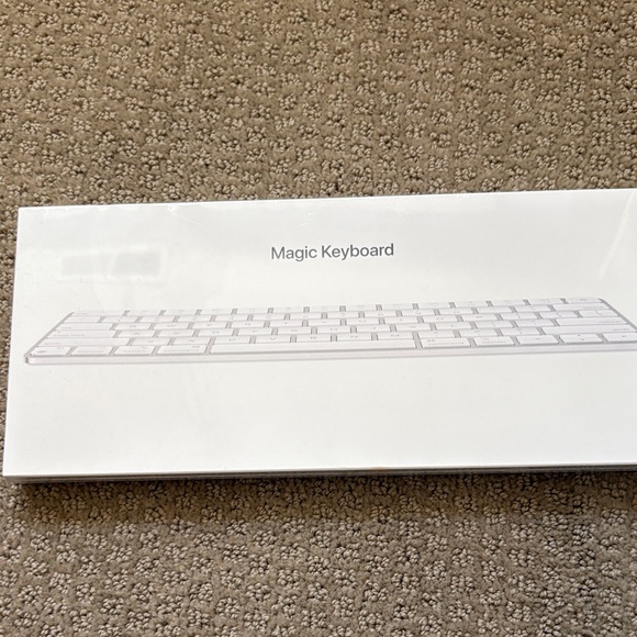 Apple | Computers, Laptops & Parts | Apple Magic Keyboard Sleek White ...